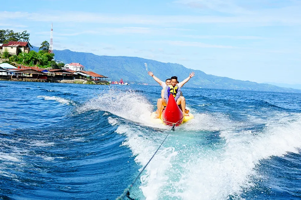 Group Coordination - How to Make Your Banana Boat Ride Wild